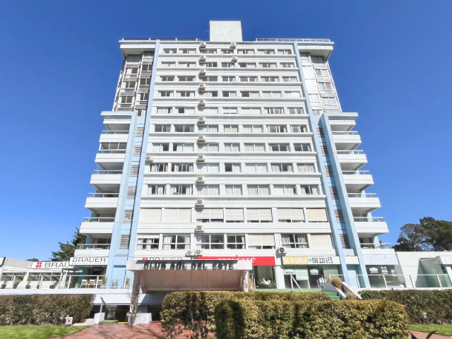 Apartamento de un dormitorio en edificio Club Sol del Este ...